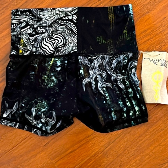 Niyama Sol | Shorts | Niyama Sol Neutral Neon Shorts Size S Nwt | Poshmark